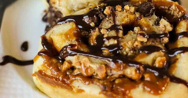 SNICKERS BARS CINNAMON ROLLS