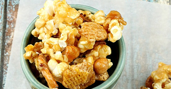 Salty Sweet Caramel Snack Mix
