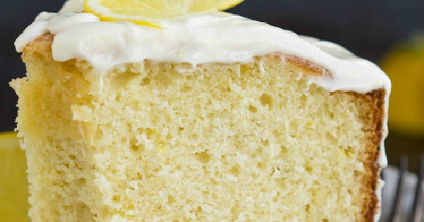 TRISHA YEARWOODS LEMON POUND CAKE WITH GLAZE