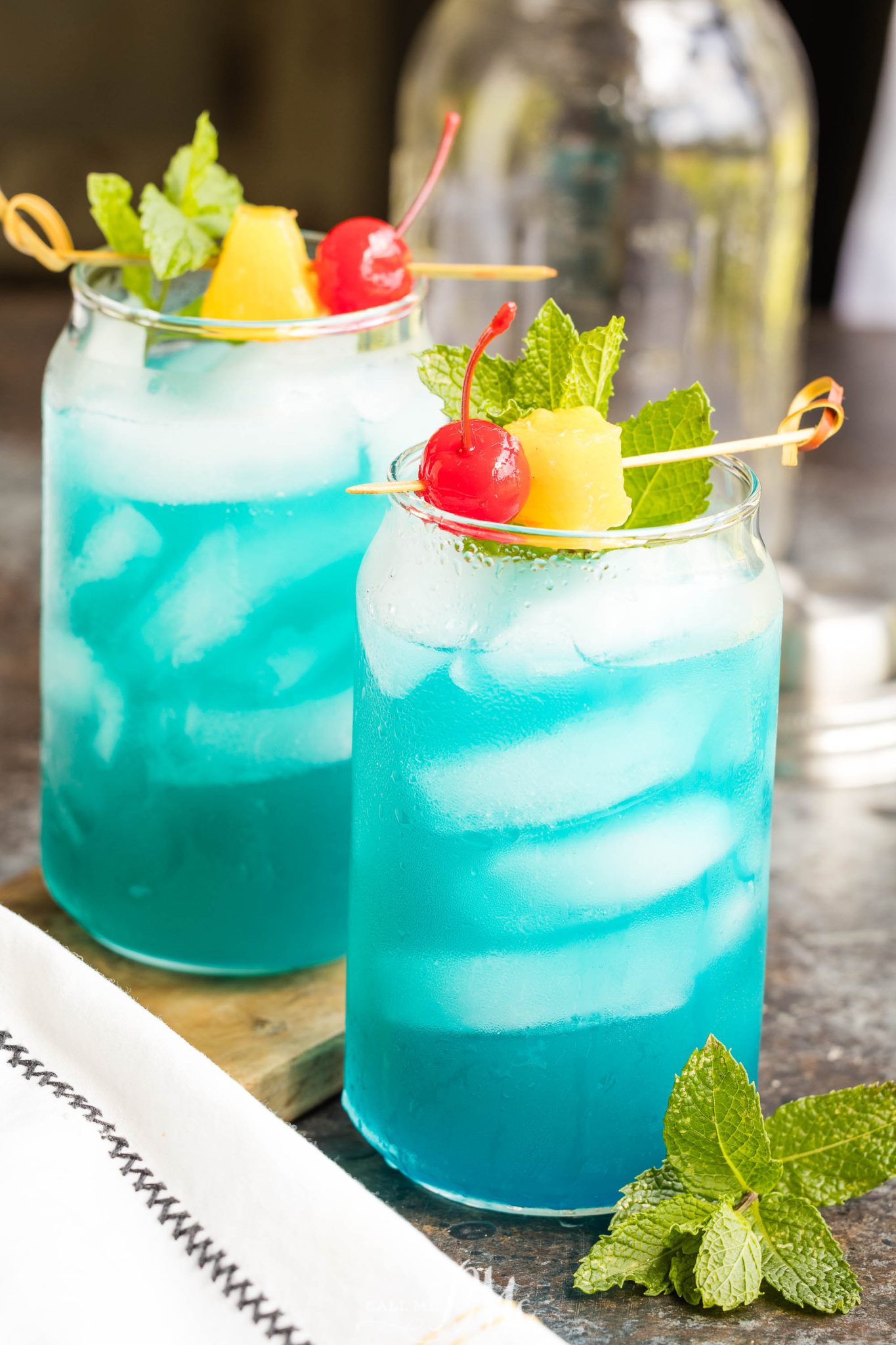 Blue Hawaiian Cocktail: A Tropical Delight