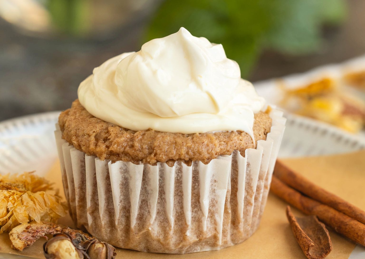 2-Ingredients Spice Muffins {with Cake Mix}
