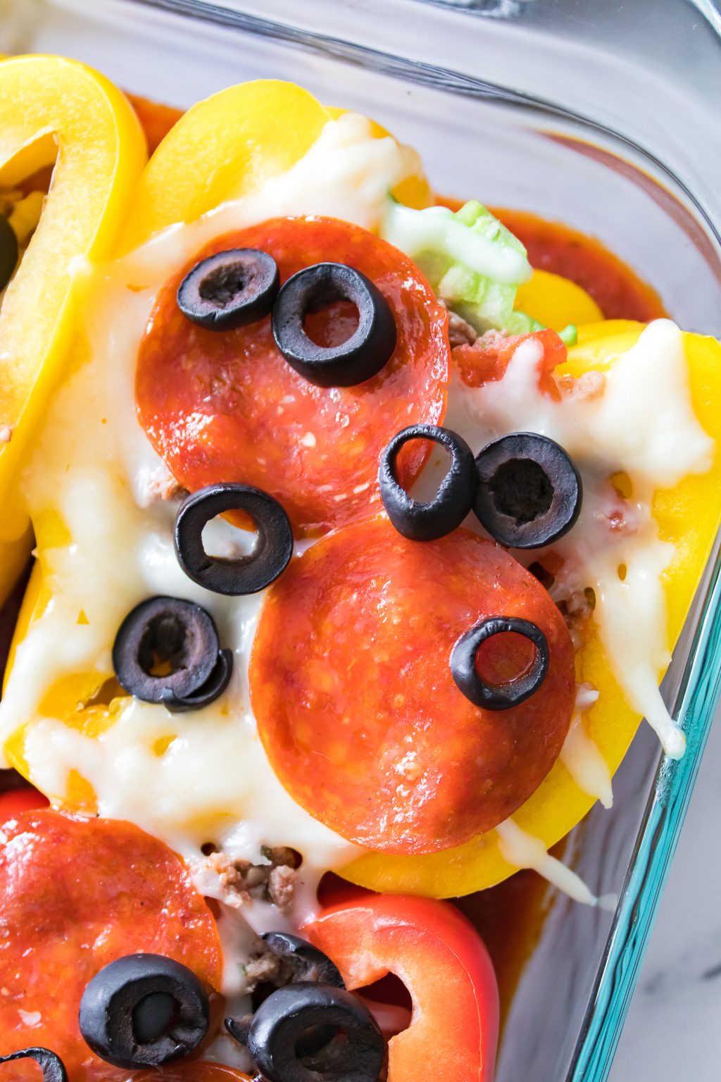 Keto Pizza Stuffed Peppers